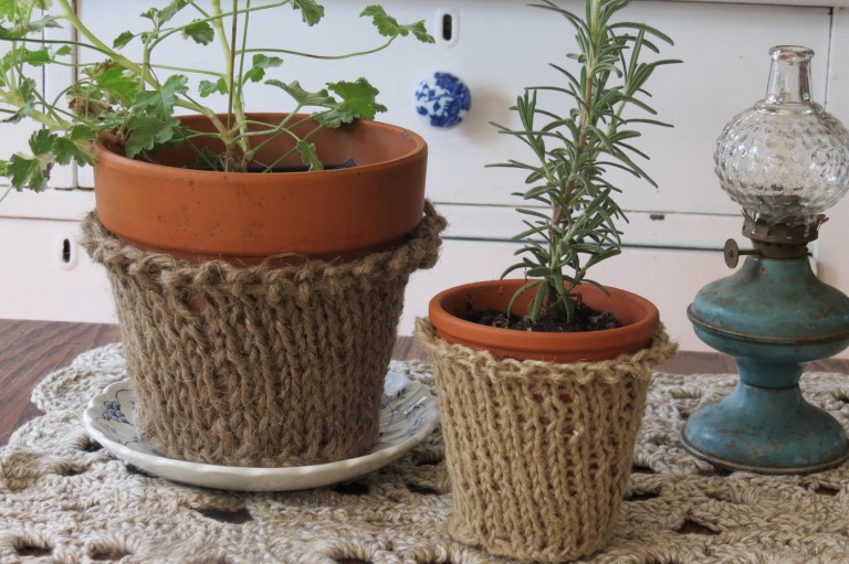 Dressing Your Flower Pot with Knitted Dresses - Knittting Crochet